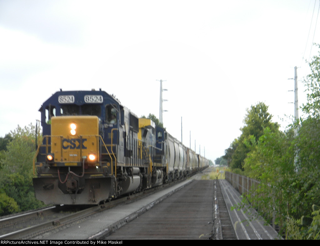 CSX 8524 FOX RIVER BRIDE IN OTTAWA ILL